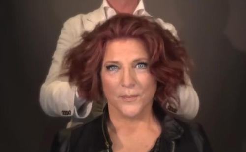 Esta mujer alucina cuando ve su cambio de imagen Esta mujer alucina cuando ve su cambio de imagen